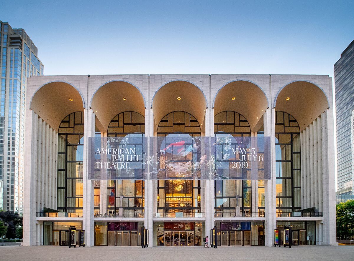 Metropolitan Opera House Grand Opening | Entertainment History